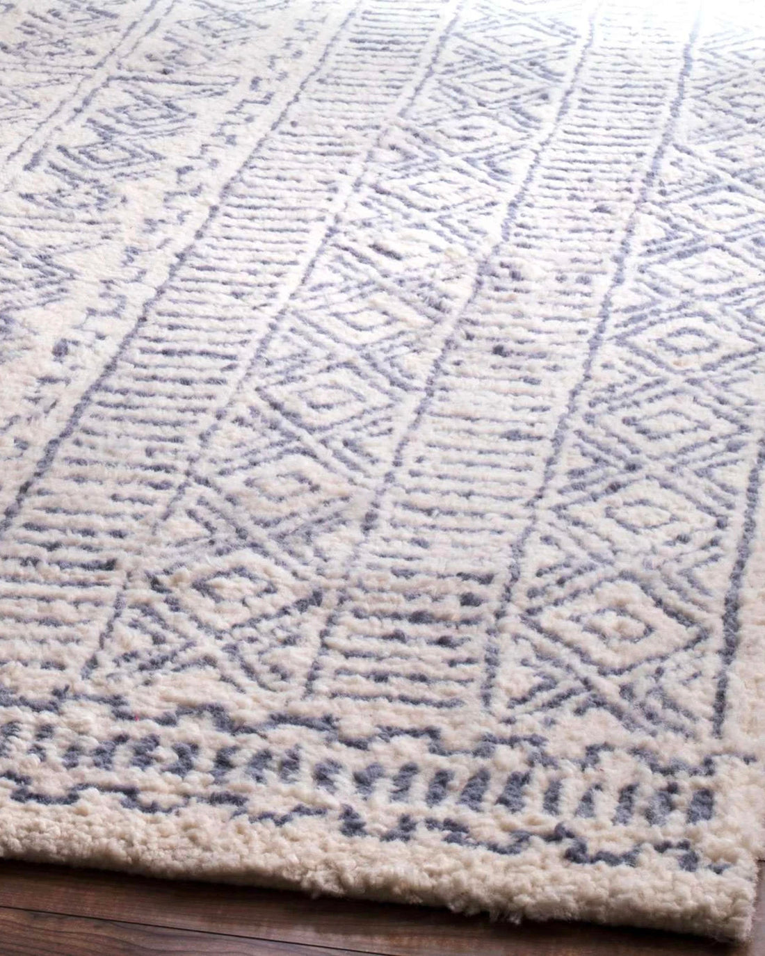 Anya Tufted Rug | Hesby Boho Home Decor